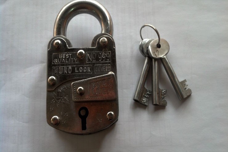 Strong Bronze 4 Inch Large Padlock Steel Lock and 3 Keys Old Fashion ...