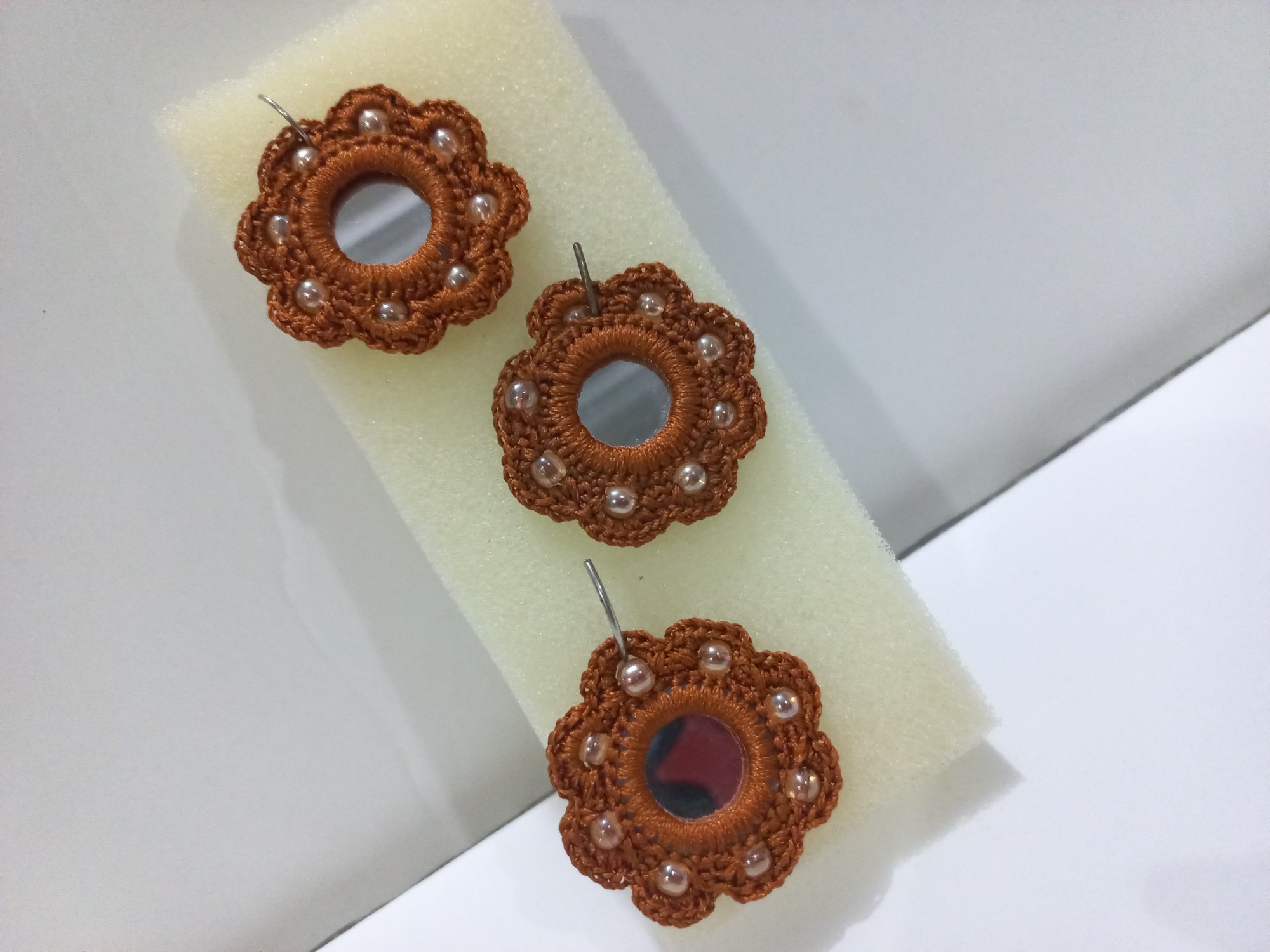 Qureshia Flowers With Mirror | Daraz.pk