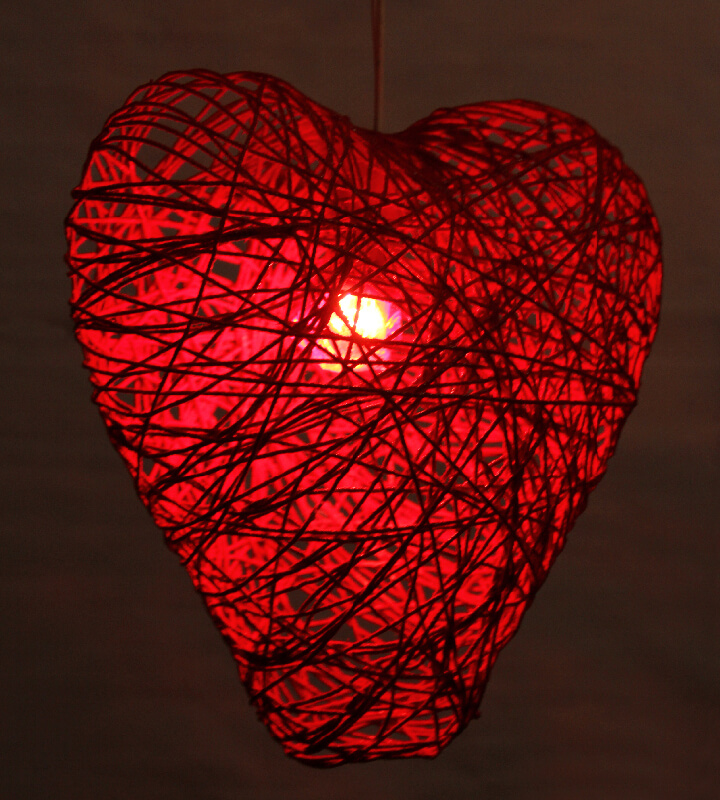 String Yawn Heart Shape Lamp With LED Light - Decoration Pendant Lamp ...