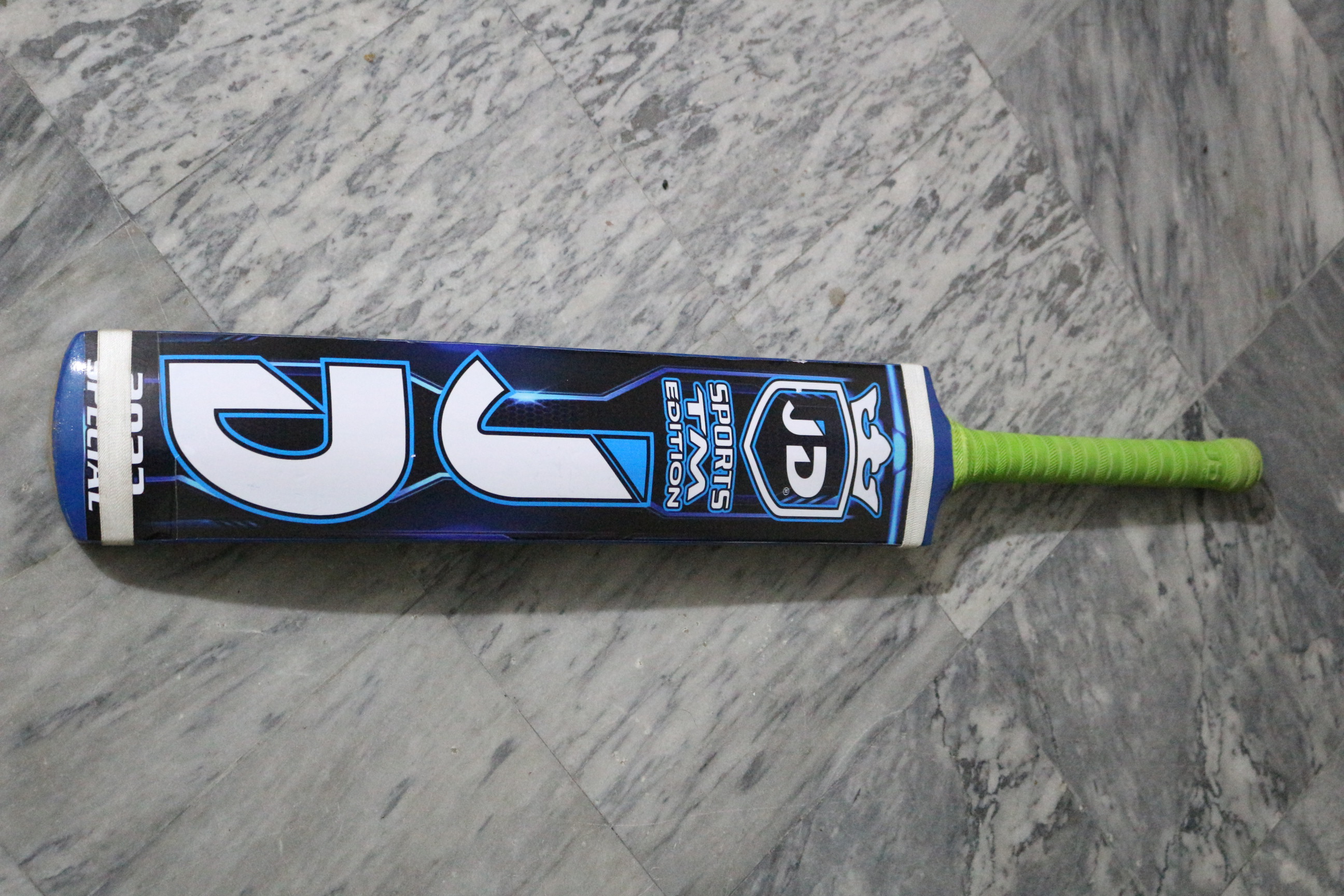 JD tapeball bat best for pro players Rawlakoot Wood bat best bat in ...