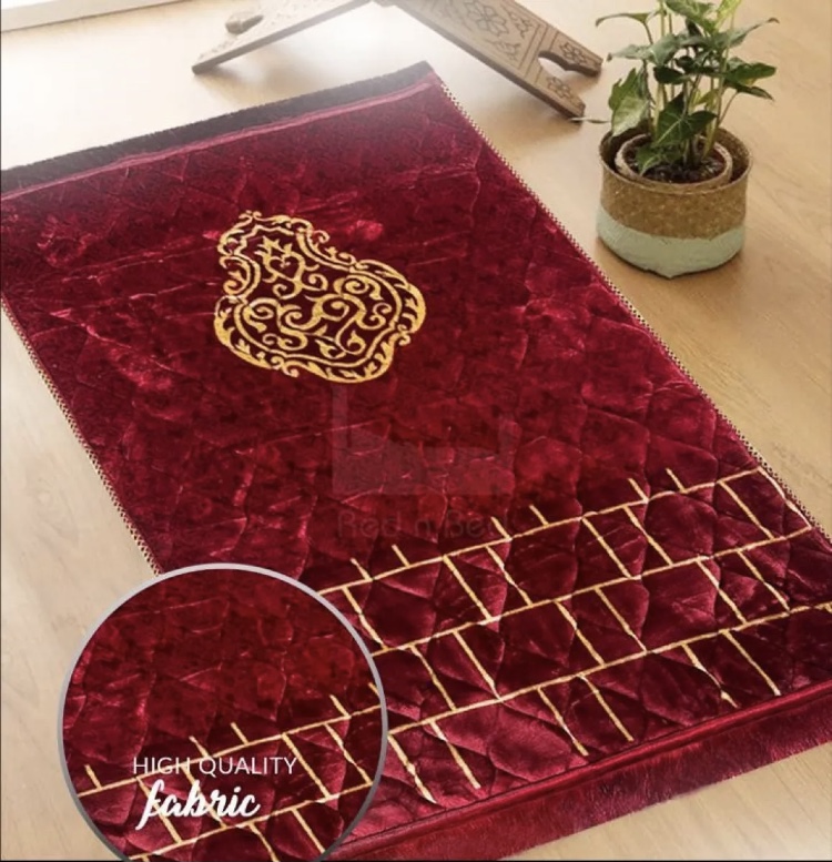 Velvet Foam and Print Embossed Jay Namaz / Prayer Mat / Prayer Rug ...