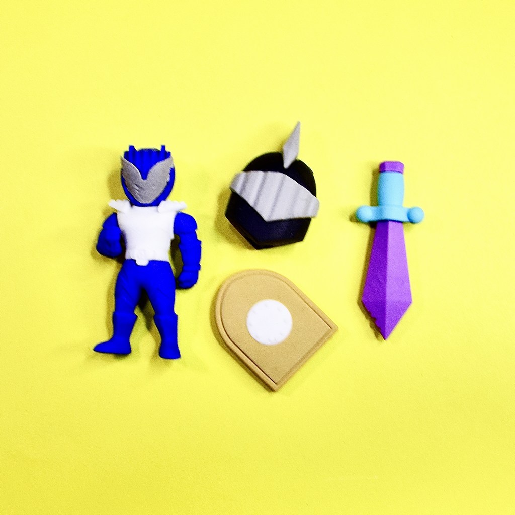 1 box of 4 small / mini erasers (1-3cm) / fancy erasers / rubbers ...