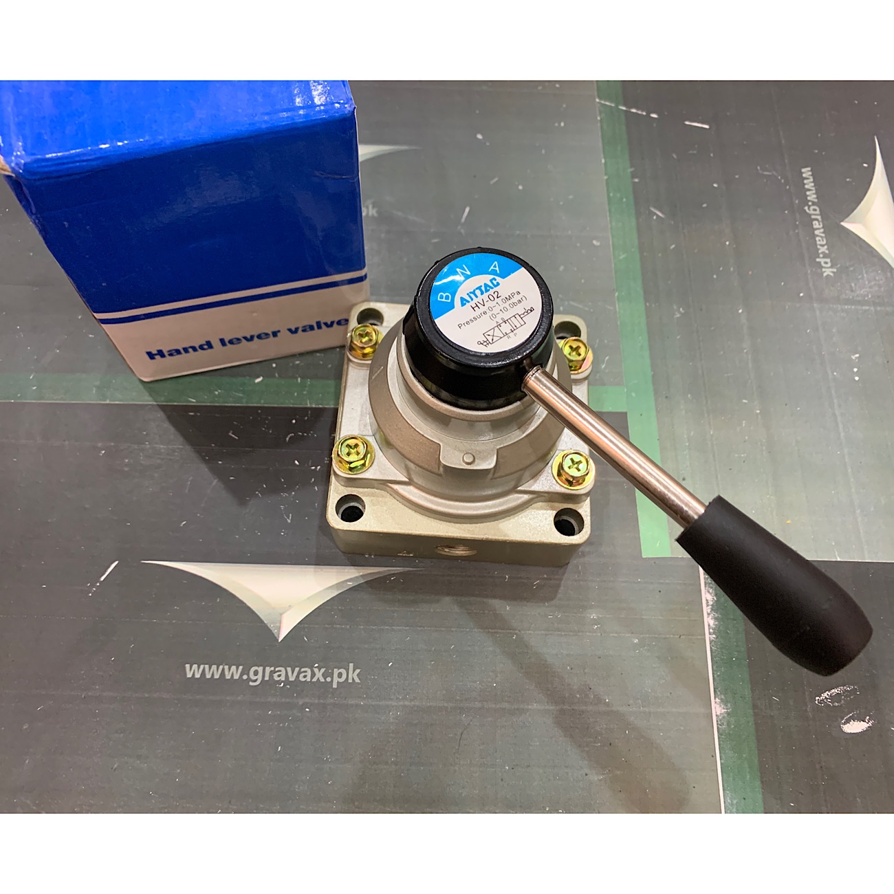 HV-02 HV-03 HV-04 4 Port 3 Position 1/4" 3/8" 1/2" BSPT Hand Operated ...