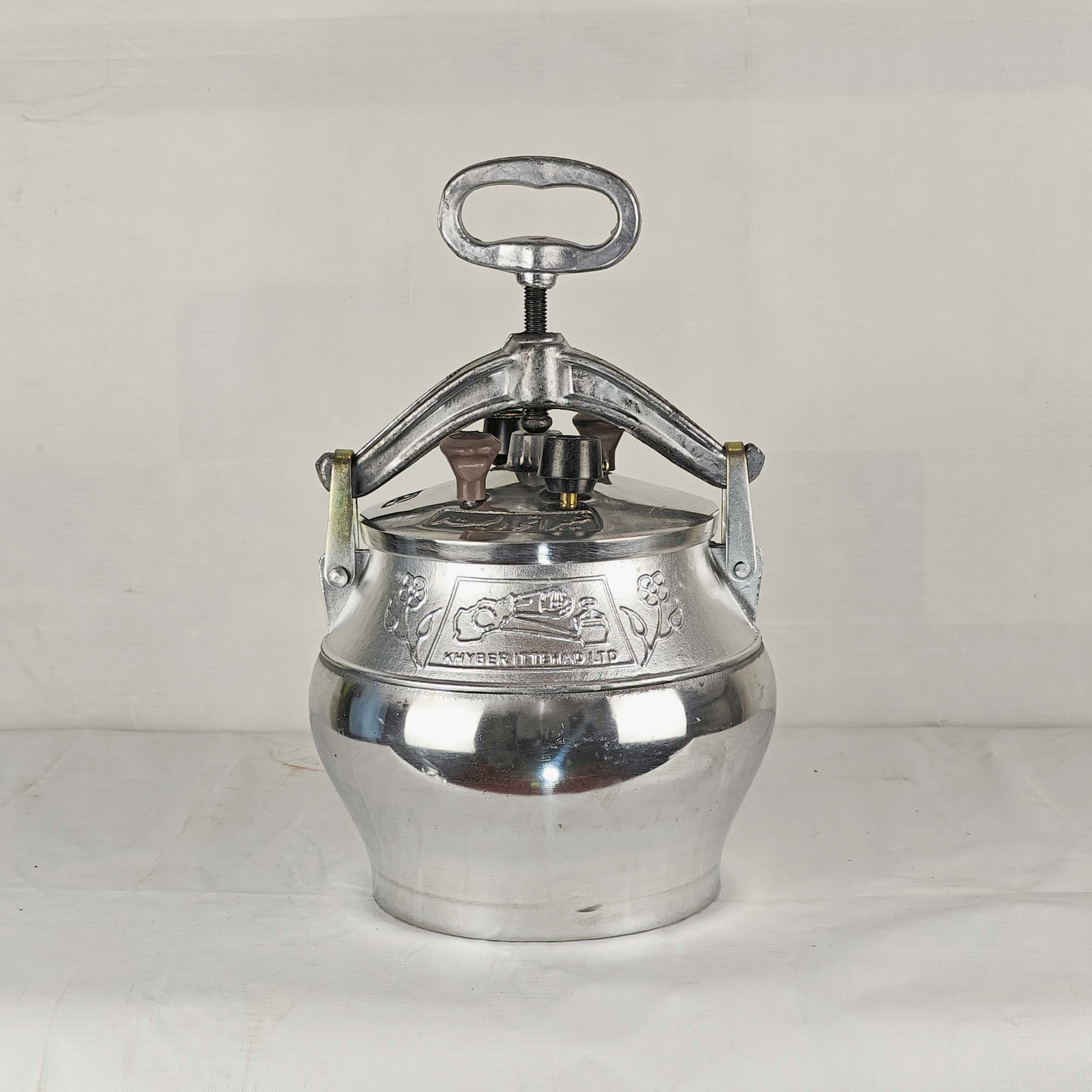 Afghani Pressure Cooker White color with 3 Values one bypass valve to ...