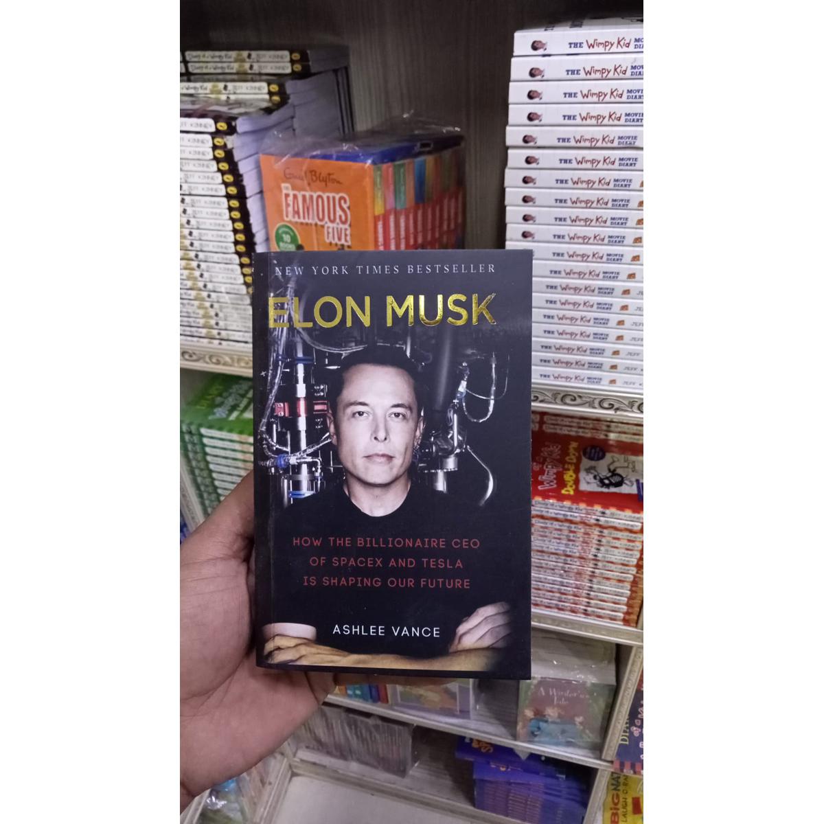elon musk book by ashlee vance | Daraz.pk