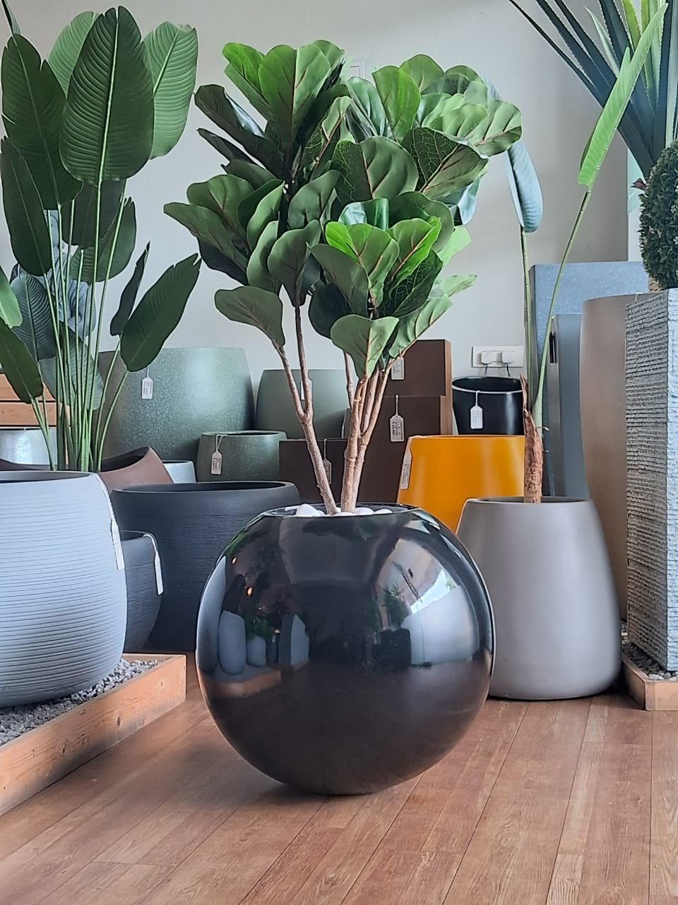 Large Round Fiberglass Decorative Planters 14 Inch Diameter Indoor ...