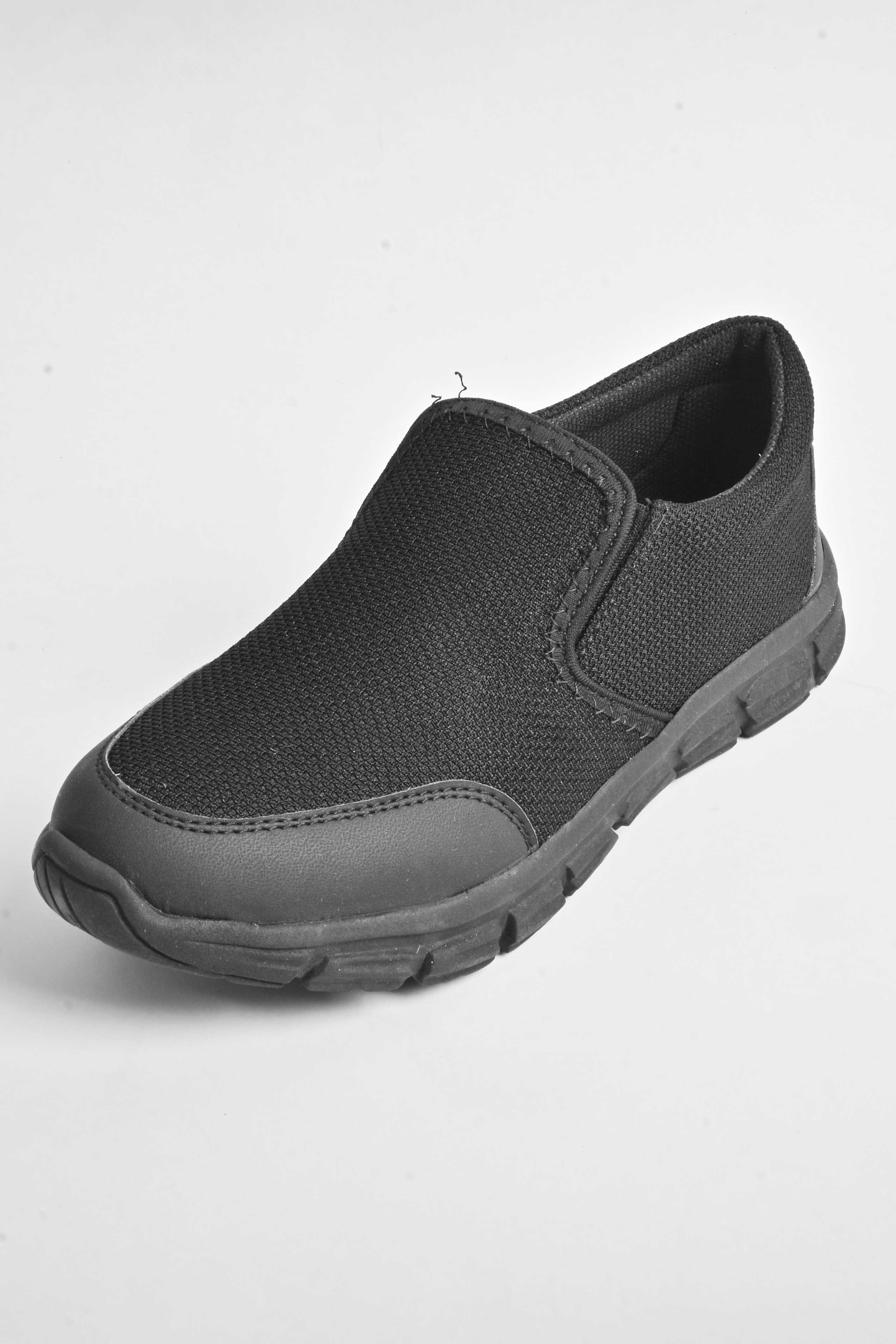 ELO - Men's Slip On Classic Jogger Shoes For Men | Daraz.pk