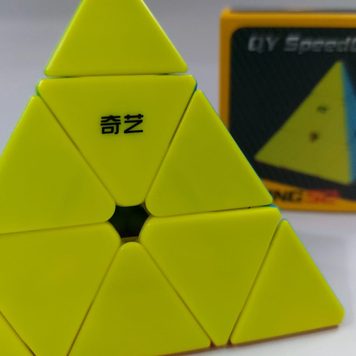 QiYi Pyramid 3x3x3 Magic Cube | Frosted Interior for Enhanced Grip ...