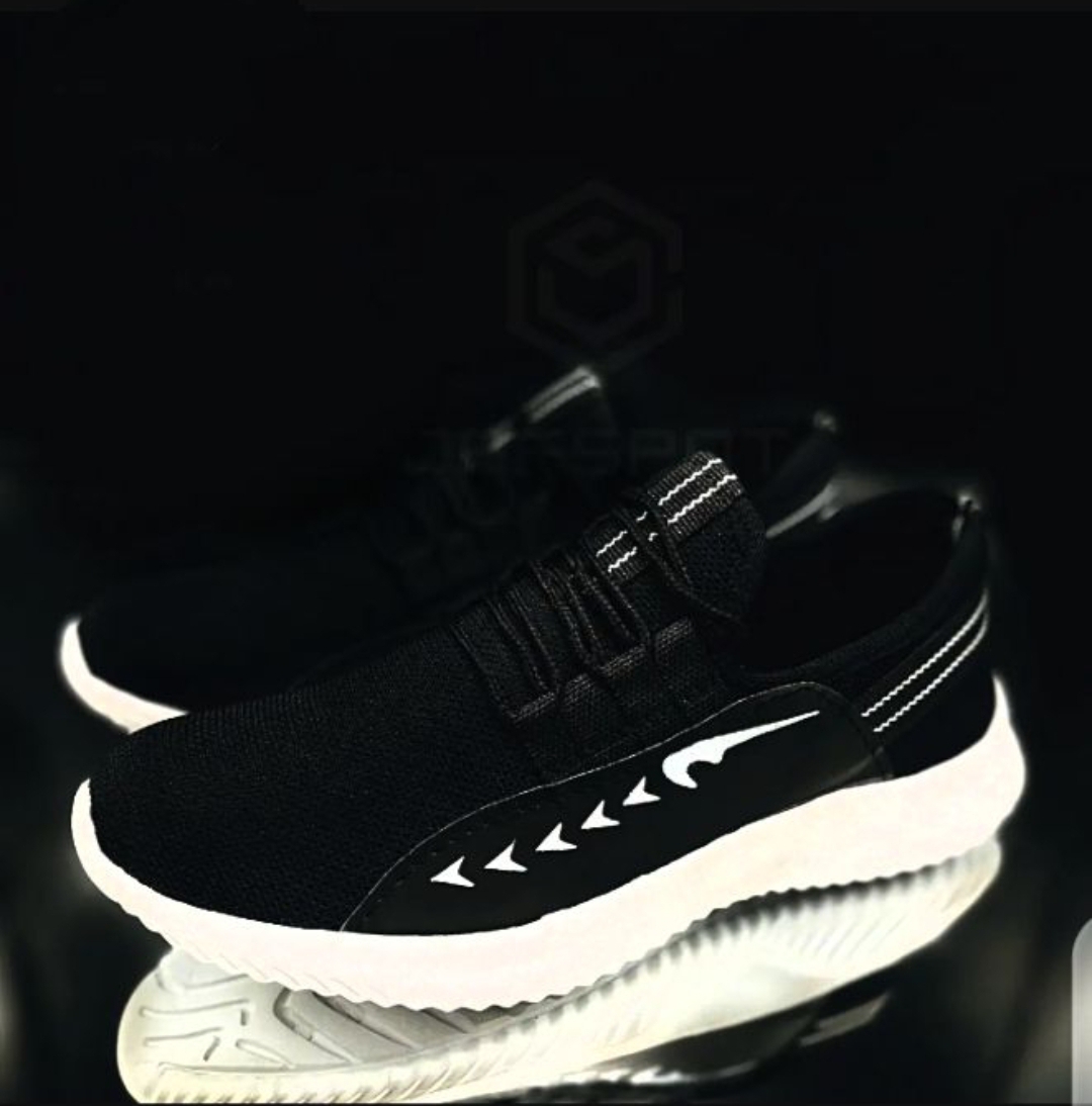 Latest Trendy Casual Sneaker,Light Weight Fashion Sheos For Mens With ...