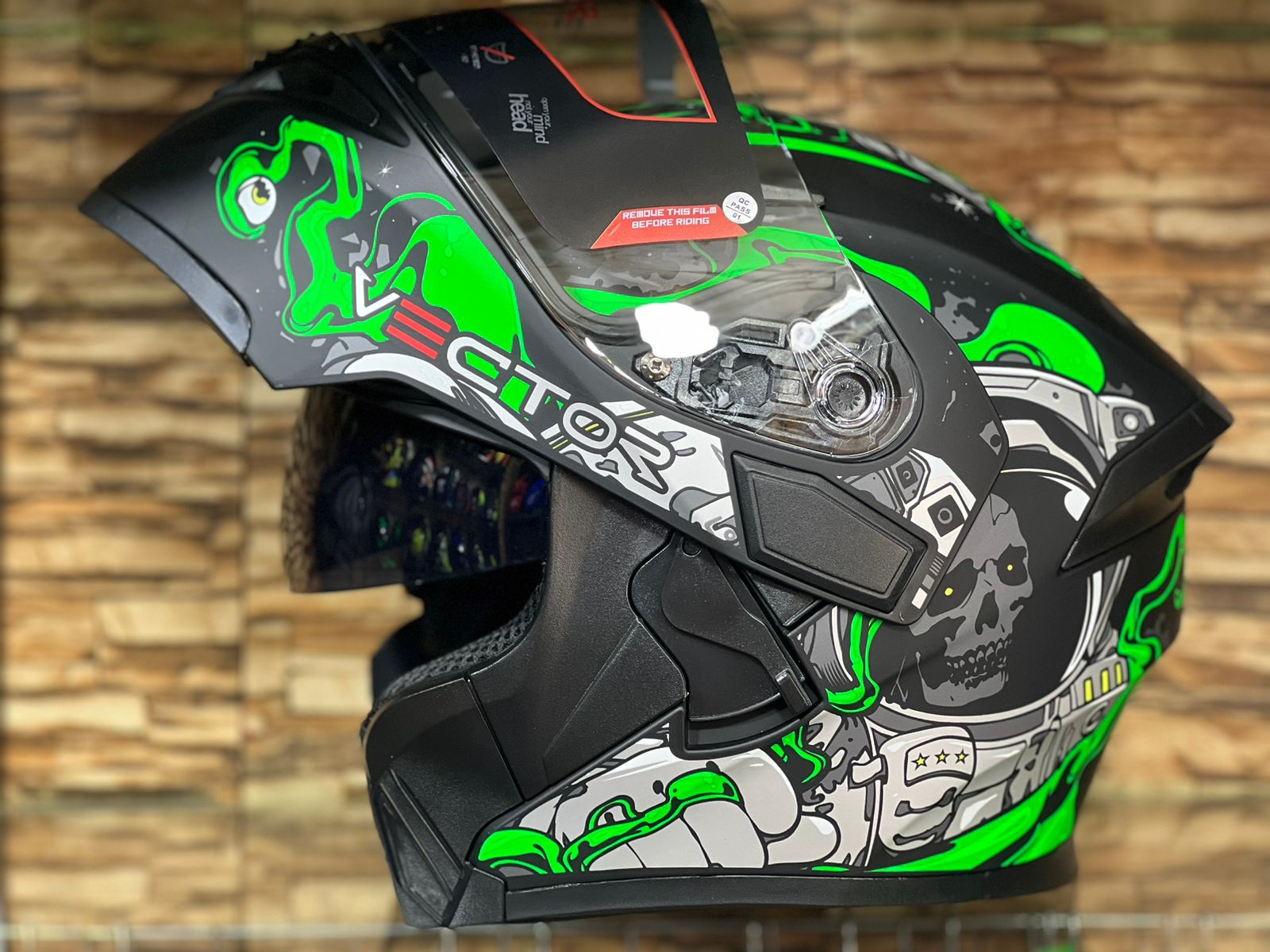 HELMET VECTOR VT-254 FLIPUP - DOUBLE VISOR - DOT APPROVED | Daraz.pk