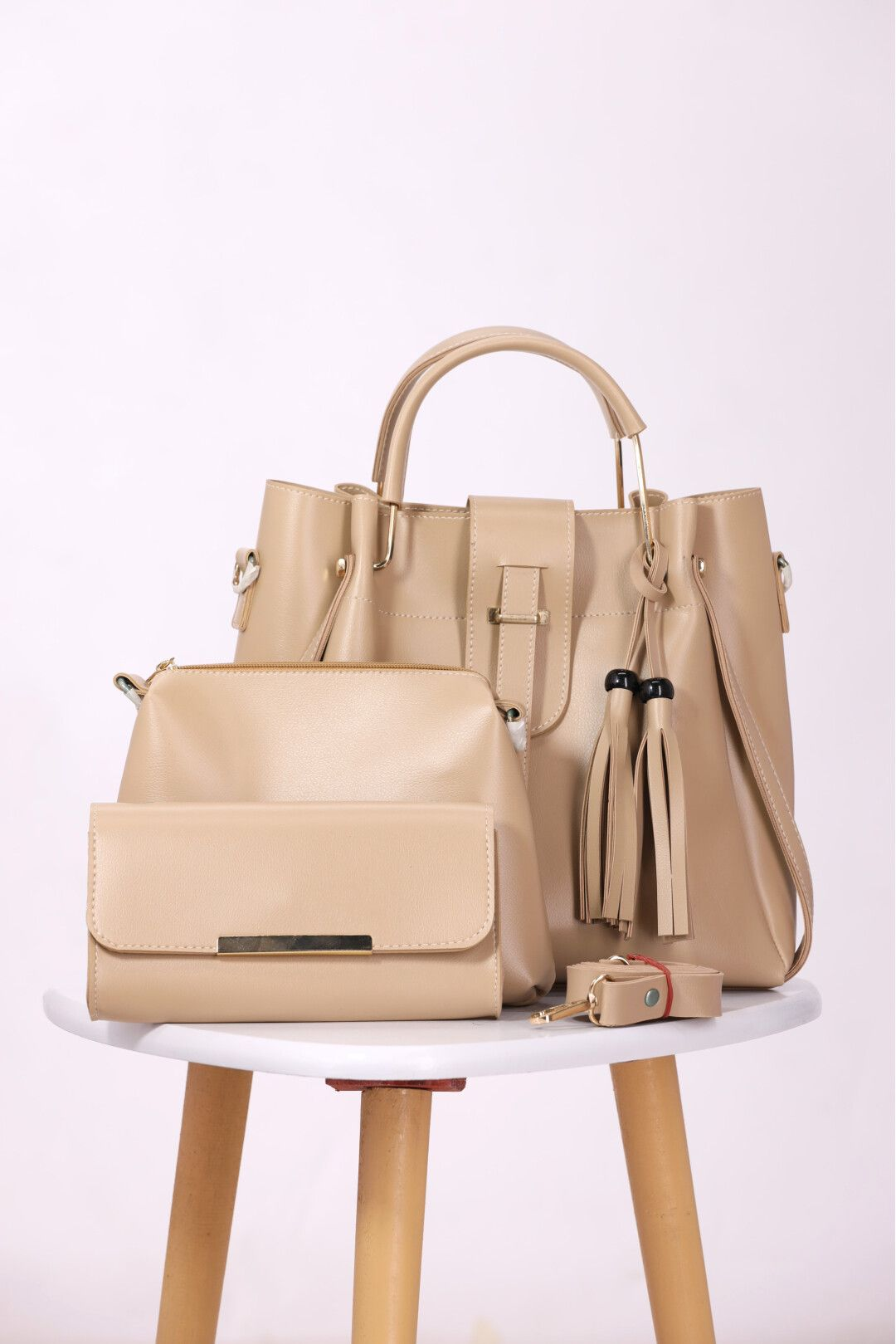 Ultimate Collection of Stylish Ladies Handbags With Long Shoulders & Stylish Designs Ladies Hand ...