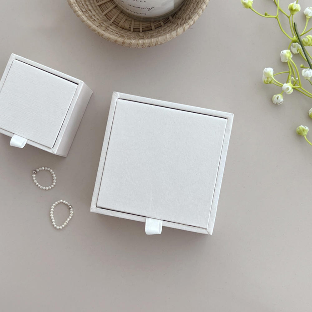 Cardboard Jewelry Packaging Box High-grade White Packaging Box High ...