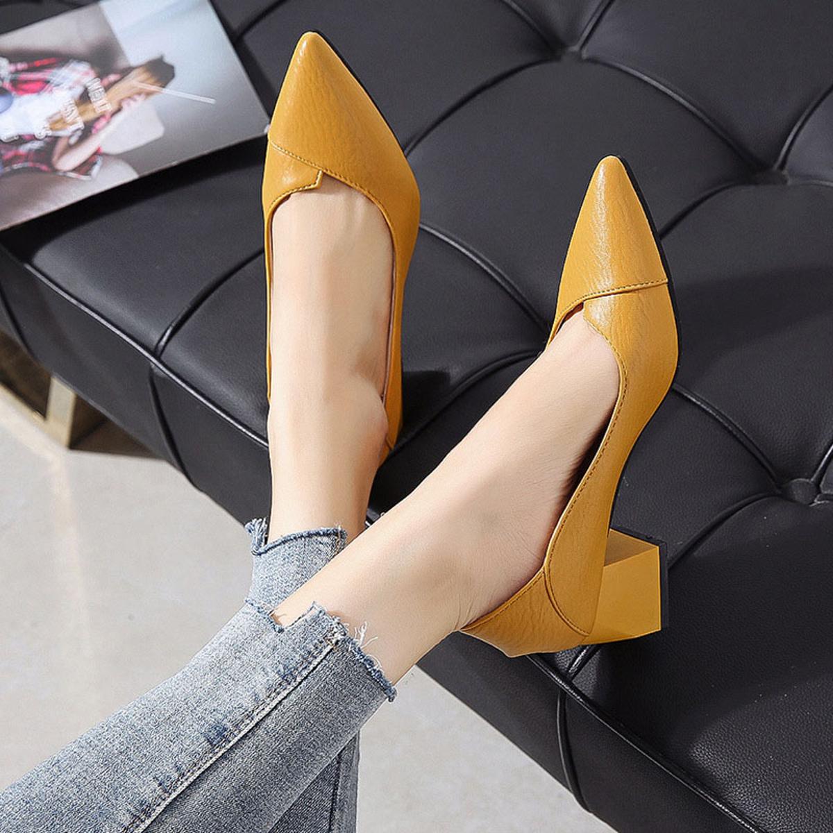 IELGY women's high heels european style pointed toe pumps | Daraz.pk