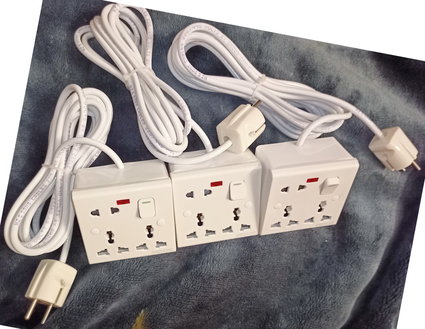 Super Grip Universal Multi-Socket Electric Extension Board with 10 ft ...