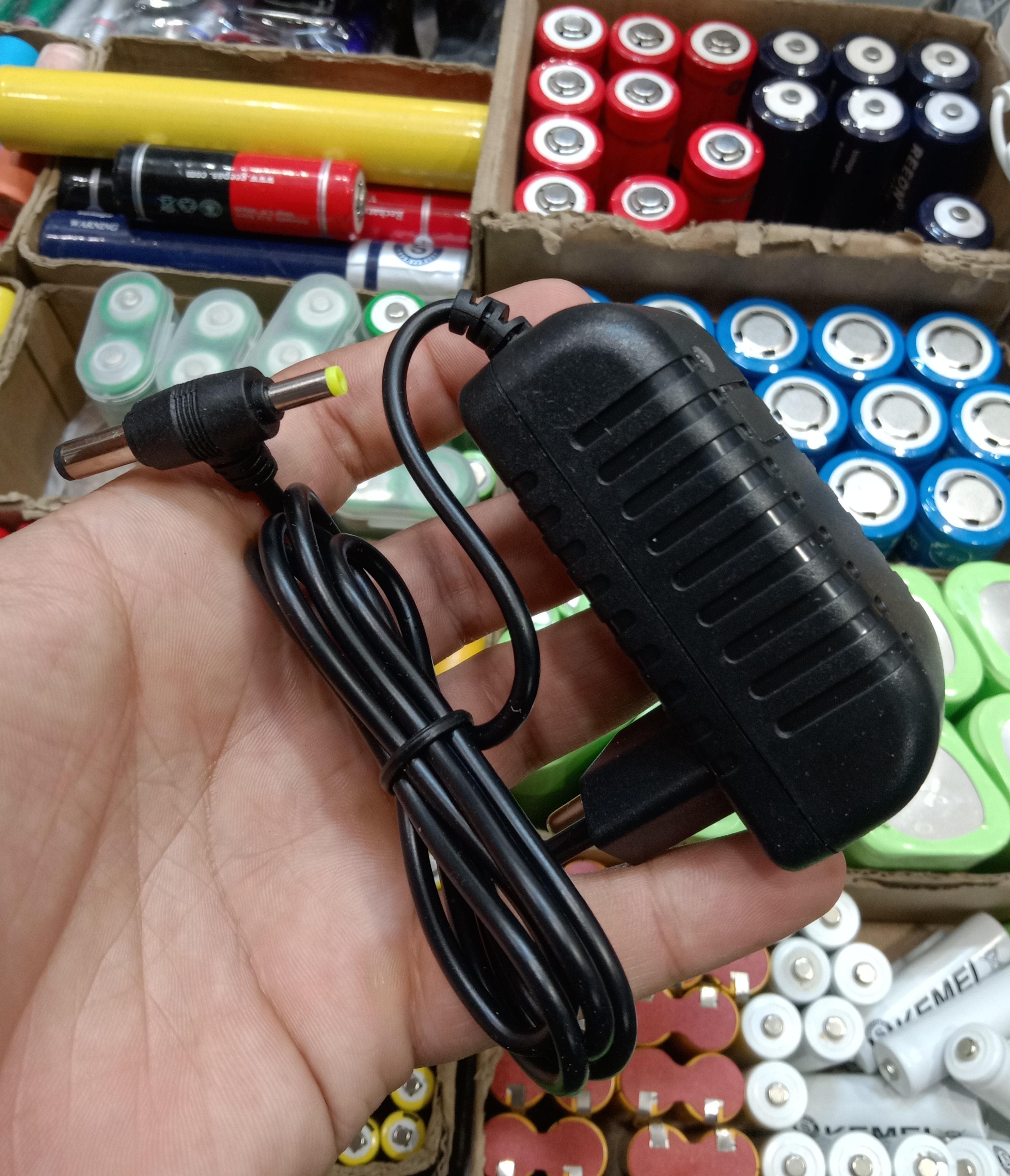 Universal Automatic 1.5V to 12V Power Adapter Charger With 2 Jack For ...