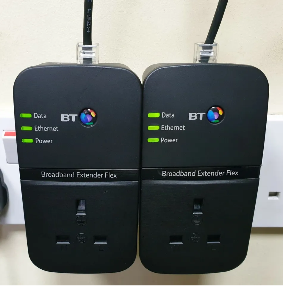 BT Broadband Extender Flex 500 extends internet / broadband Powerline ...