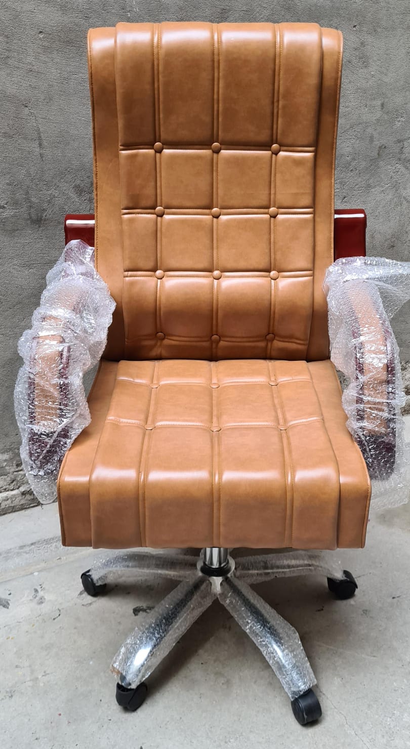 COMPUTER REVOLVING CHAIR EXECUTIVE CHAIR | Daraz.pk