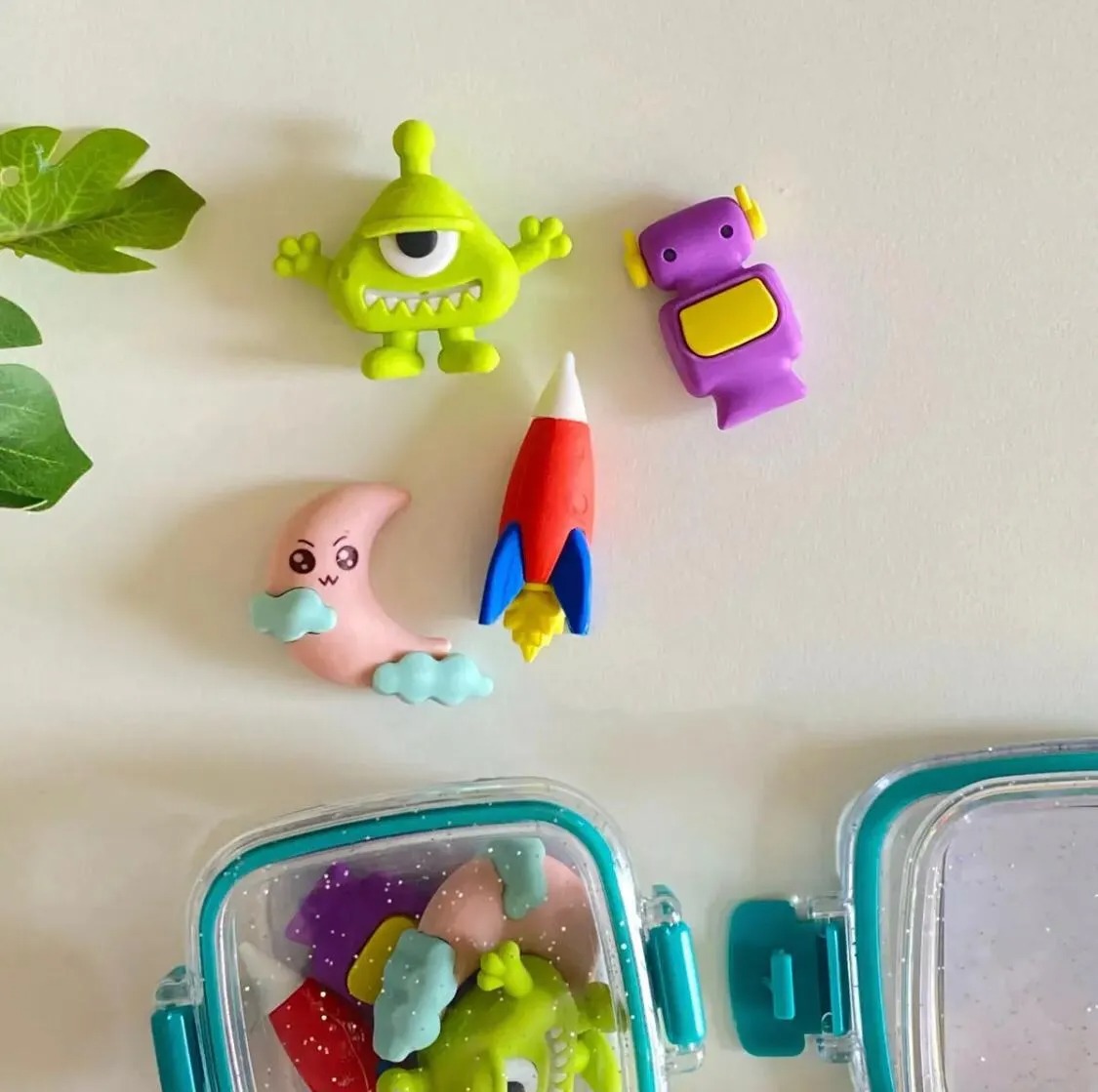 1 box of 4 small / mini erasers (1-3cm) / fancy erasers / rubbers ...