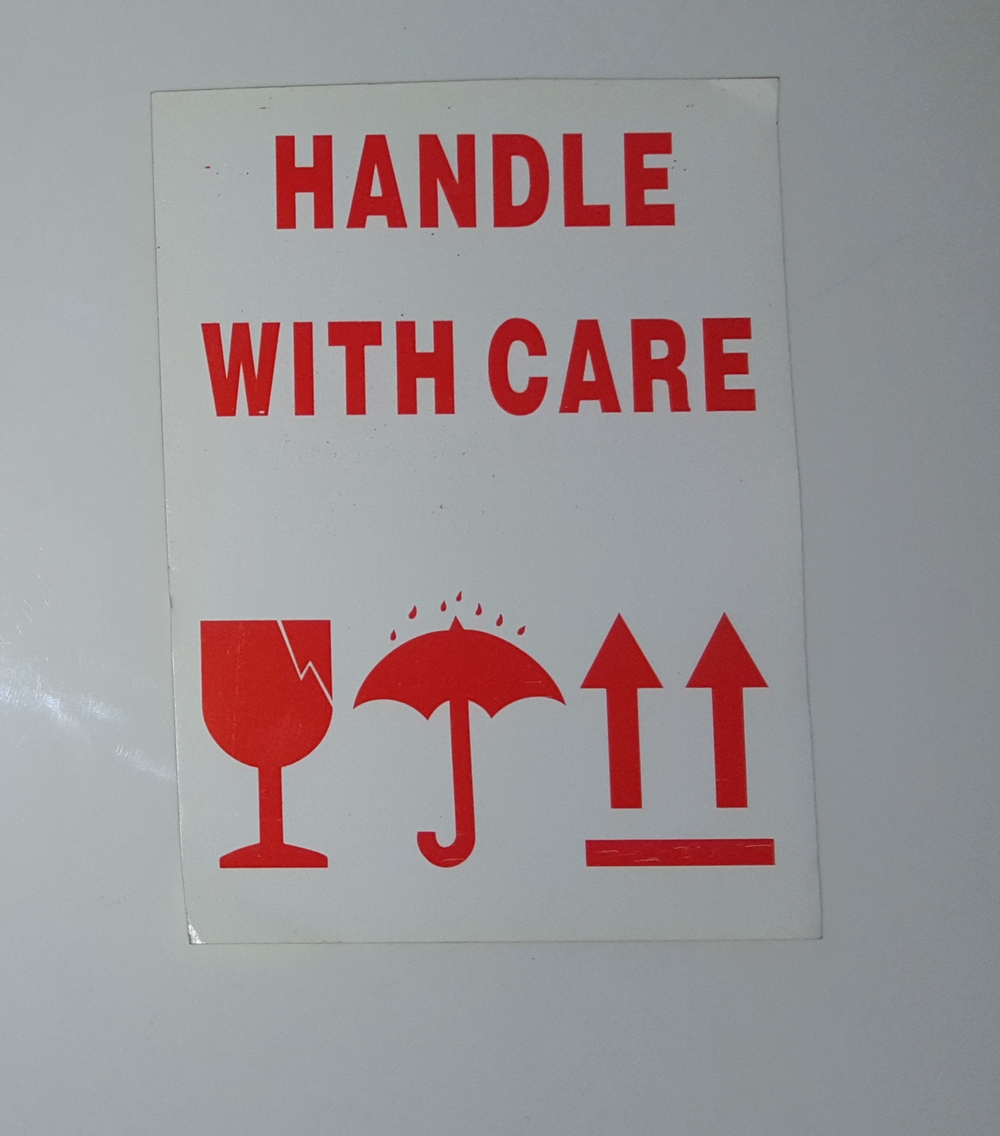 Pack of 15 - Fragile Sticker For Sensitive Packaging (5 x 3.5 inches ...