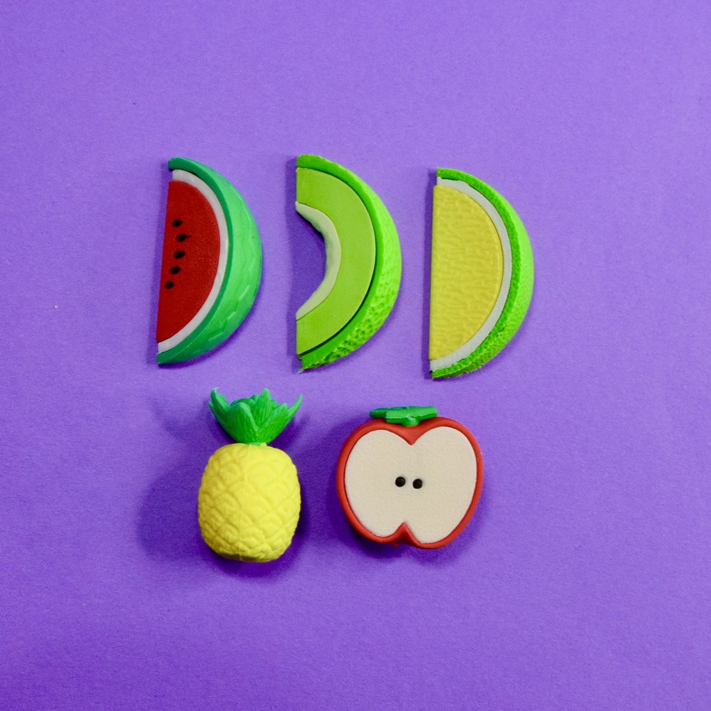 1 box of 4 small / mini erasers (1-3cm) / fancy erasers / rubbers ...