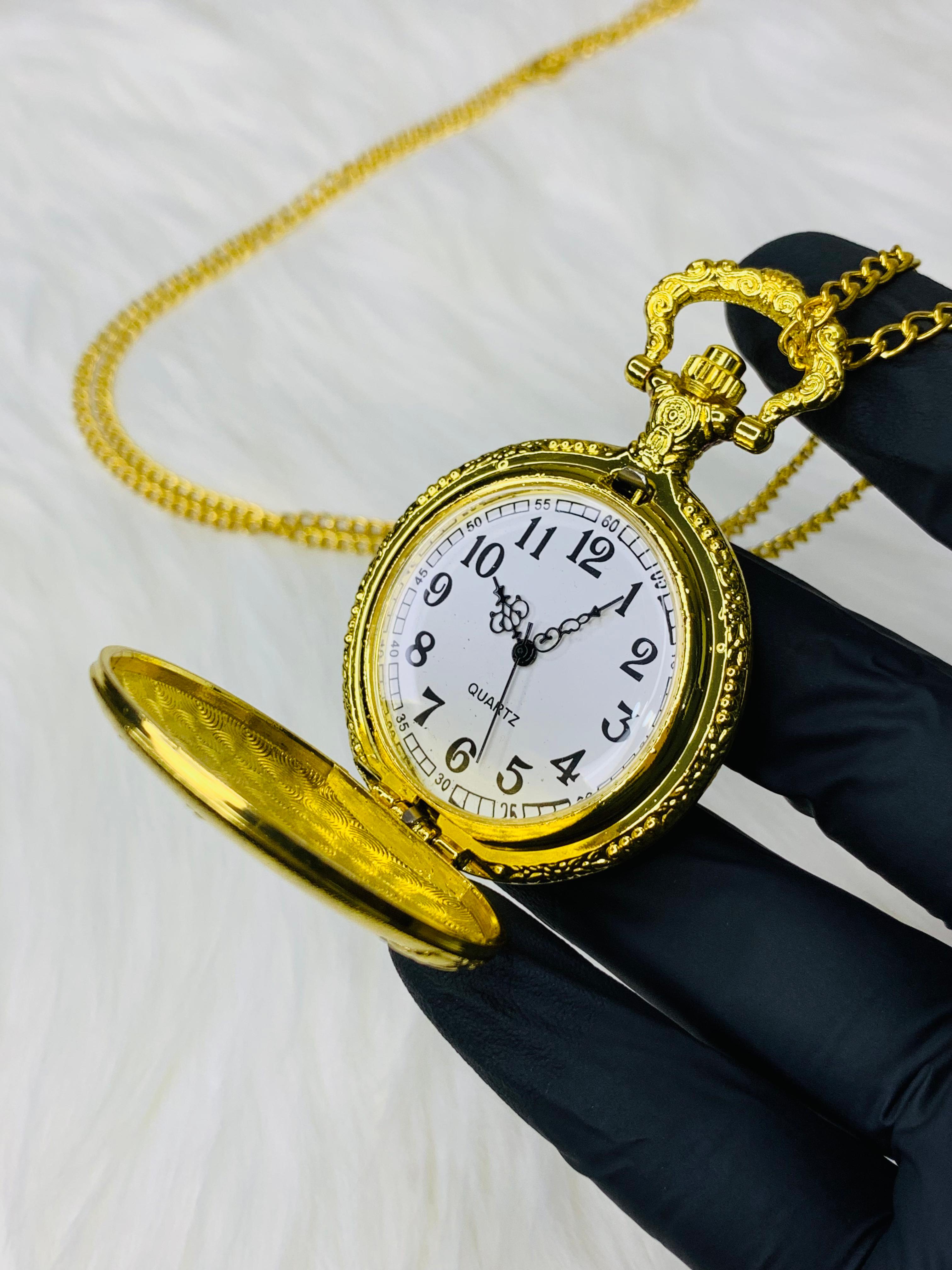 MEN CHAIN WATCH NEW LOOK STYLE GOOD LOOKING DILE GOOD QUALITY | Daraz.pk