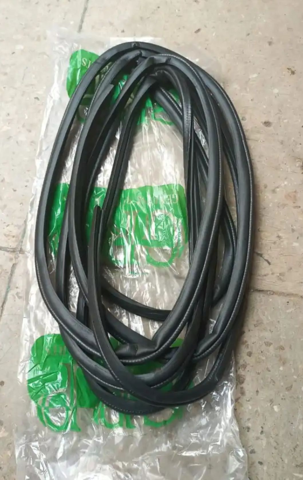 Suzuki carry Dabba Bolen Sliding gate Rubber ( 1 ) piece | Daraz.pk