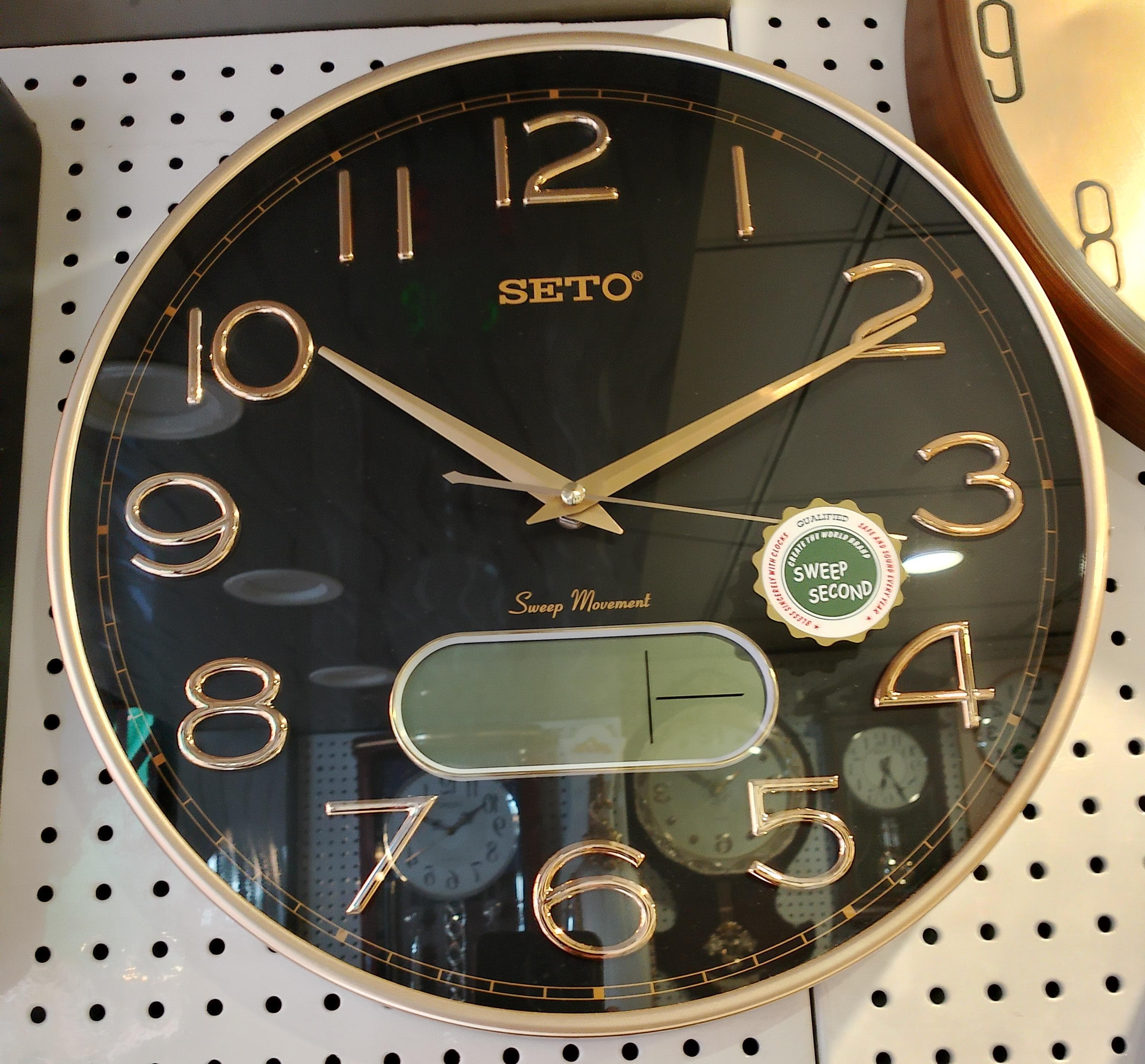 New Simple classic Round Digital Wall Clock With Date, Day ,Temperature ...