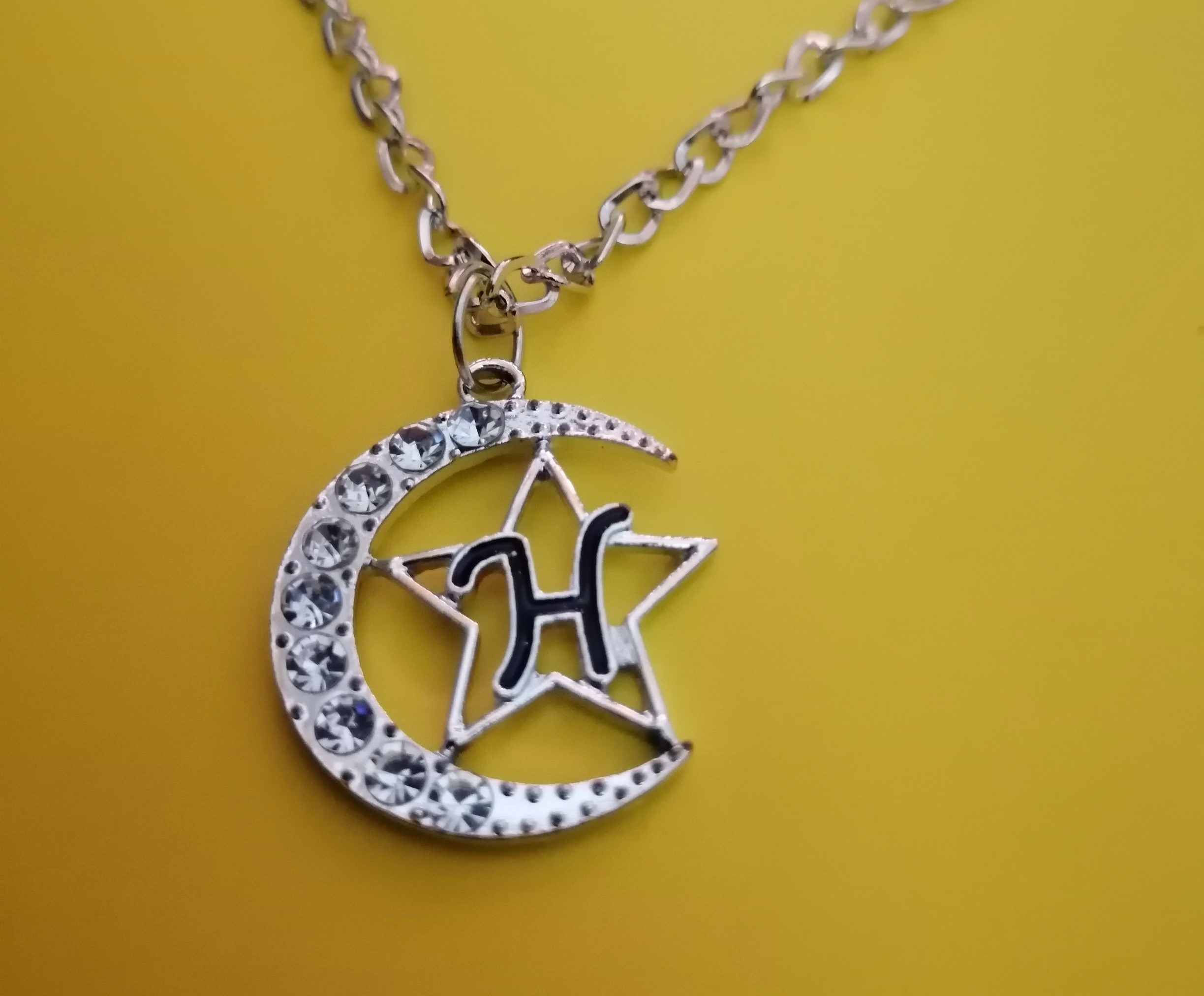 Moon and Star Design Silver H Alphabet Locket for Girls | Daraz.pk