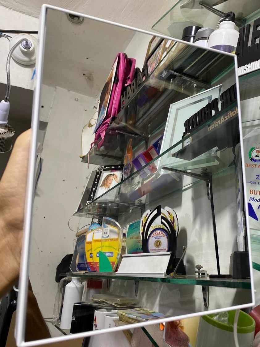 Square Makeup Mirror with Lights, Personalized Magic Mirror with Yellow ...