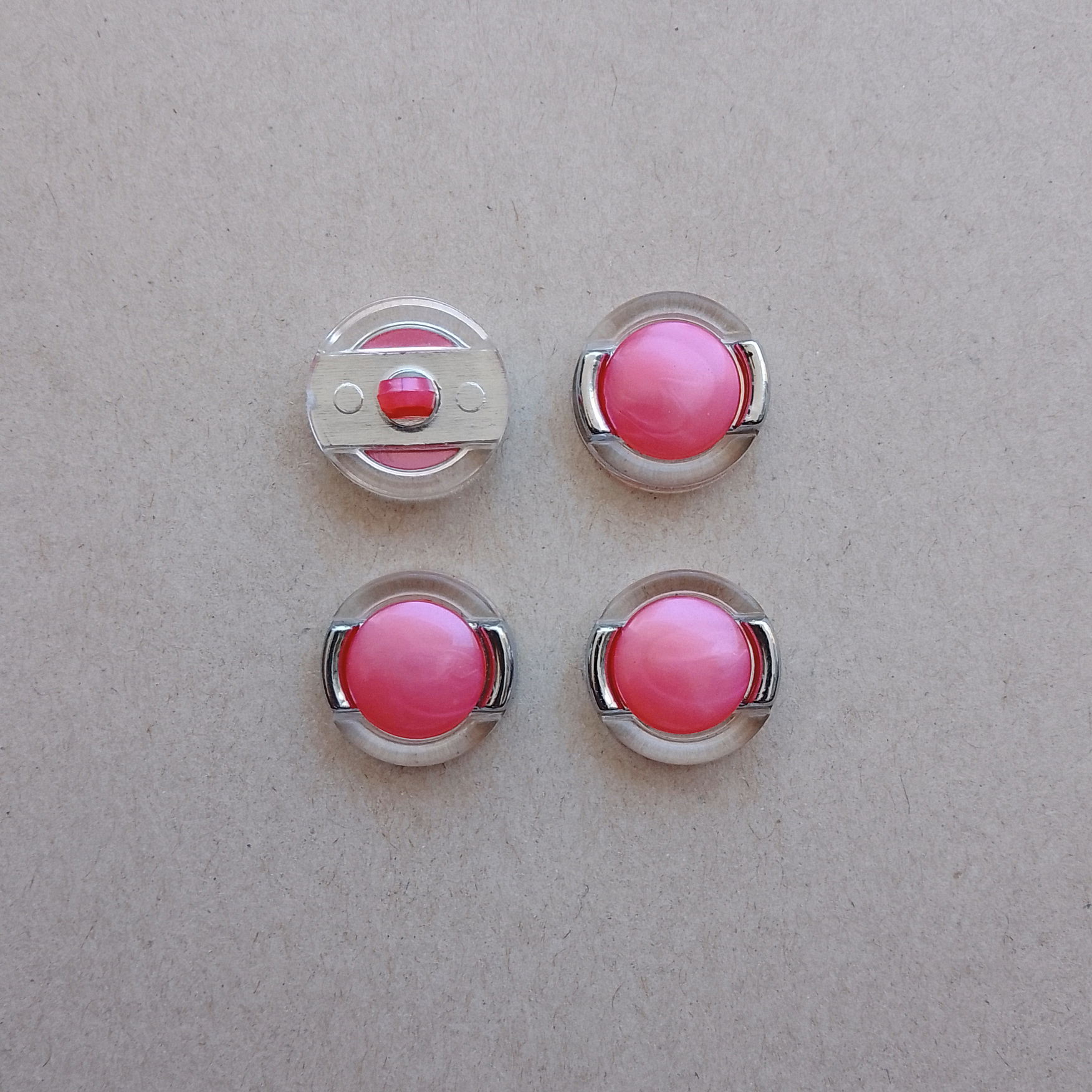 4-Pieces Pretty Fancy Premium Glass-Plastic Novelty Buttons in Assorted ...